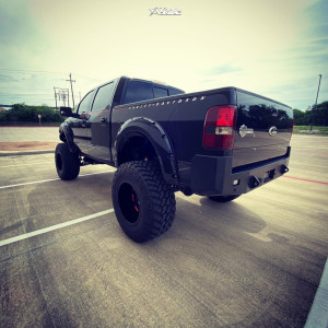 2007 Ford F-150 Wheel Offset Aggressive > 1" Outside Fender Lifted >12 ...