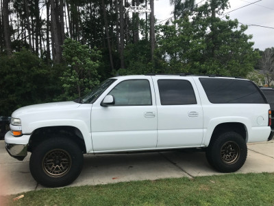 2006 Chevrolet Suburban 1500 Wheel Offset Slightly Aggressive Leveling ...