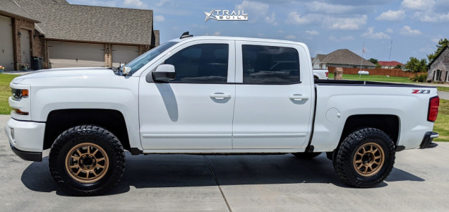 2018 Chevrolet Silverado 1500 Wheel Offset Aggressive > 1" Outside ...