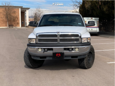1997 Dodge Ram 2500 Wheel Offset Aggressive > 1" Outside Fender ...