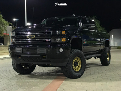 2017 Chevrolet Silverado 2500 HD Wheel Offset Aggressive > 1" Outside ...