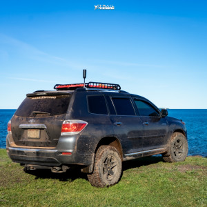 2012 Toyota Highlander Wheel Offset Slightly Aggressive Leveling Kit ...