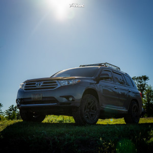 2012 Toyota Highlander Wheel Offset Slightly Aggressive Leveling Kit ...