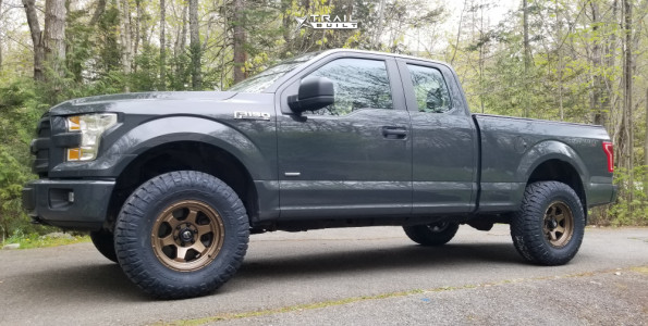 2016 Ford F-150 Wheel Offset Aggressive > 1" Outside Fender Leveling ...