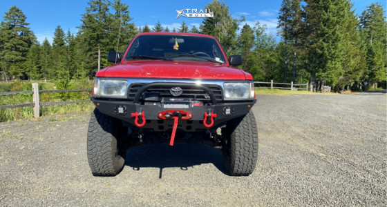 1995 Toyota 4Runner Wheel Offset Slightly Aggressive Suspension Lift 3. ...