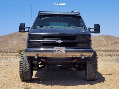 1998 Chevrolet Tahoe Wheel Offset Aggressive > 1" Outside Fender ...