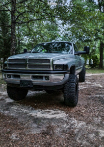 1999 Dodge Ram 2500 Wheel Offset Aggressive > 1" Outside Fender ...