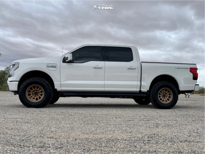 2022 Ford F-150 Wheel Offset Aggressive > 1" Outside Fender Leveling ...