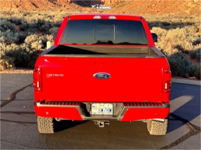 2015 Ford F-150 Wheel Offset Aggressive > 1" Outside Fender Leveling ...