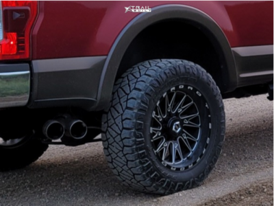 2017 Ford F-350 Super Duty Wheel Offset Aggressive > 1" Outside Fender ...
