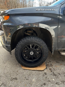 2022 Chevrolet Silverado 1500 Wheel Offset Aggressive > 1" Outside ...