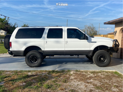 2001 Ford Excursion Wheel Offset Aggressive > 1" Outside Fender ...