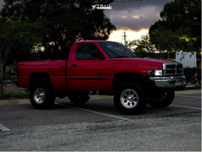 2000 Dodge Ram 1500 Wheel Offset Aggressive > 1" Outside Fender ...