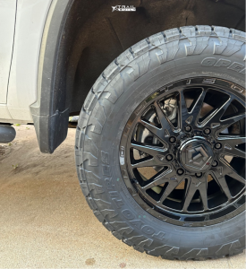 2020 Chevrolet Silverado 2500 HD Wheel Offset Aggressive > 1" Outside ...