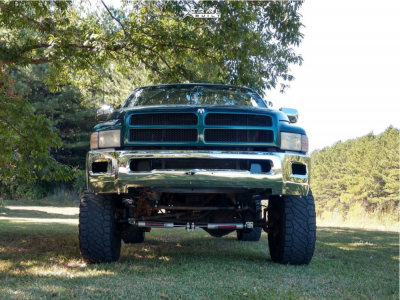 1997 Dodge Ram 1500 Wheel Offset Aggressive > 1" Outside Fender ...