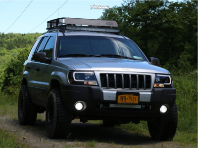 2004 Jeep Grand Cherokee Wheel Offset Aggressive > 1" Outside Fender ...