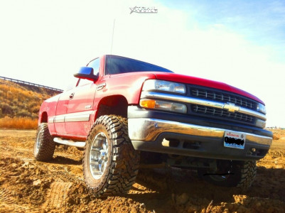 2001 Chevrolet Silverado 1500 Wheel Offset Aggressive > 1" Outside ...
