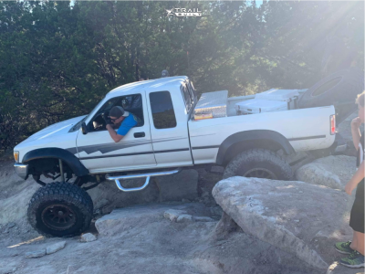 1992 Toyota Pickup Wheel Offset Super Aggressive 3"-5" Suspension Lift ...