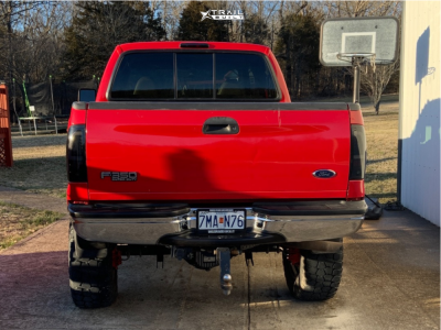 2001 Ford F-350 Super Duty Wheel Offset Aggressive > 1" Outside Fender ...