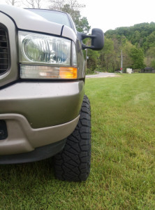 2003 Ford Excursion Wheel Offset Aggressive > 1" Outside Fender ...