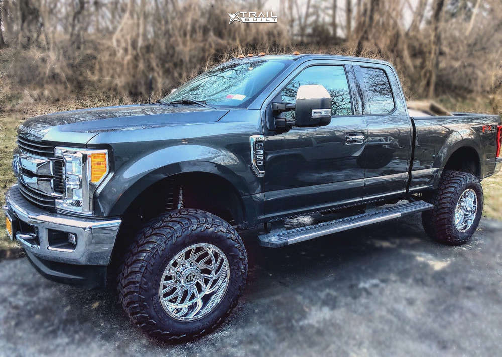 2017 Ford F-350 Super Duty Wheel Offset Aggressive > 1" Outside Fender ...