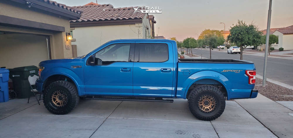 2019 Ford F-150 Wheel Offset Aggressive > 1" Outside Fender Leveling ...