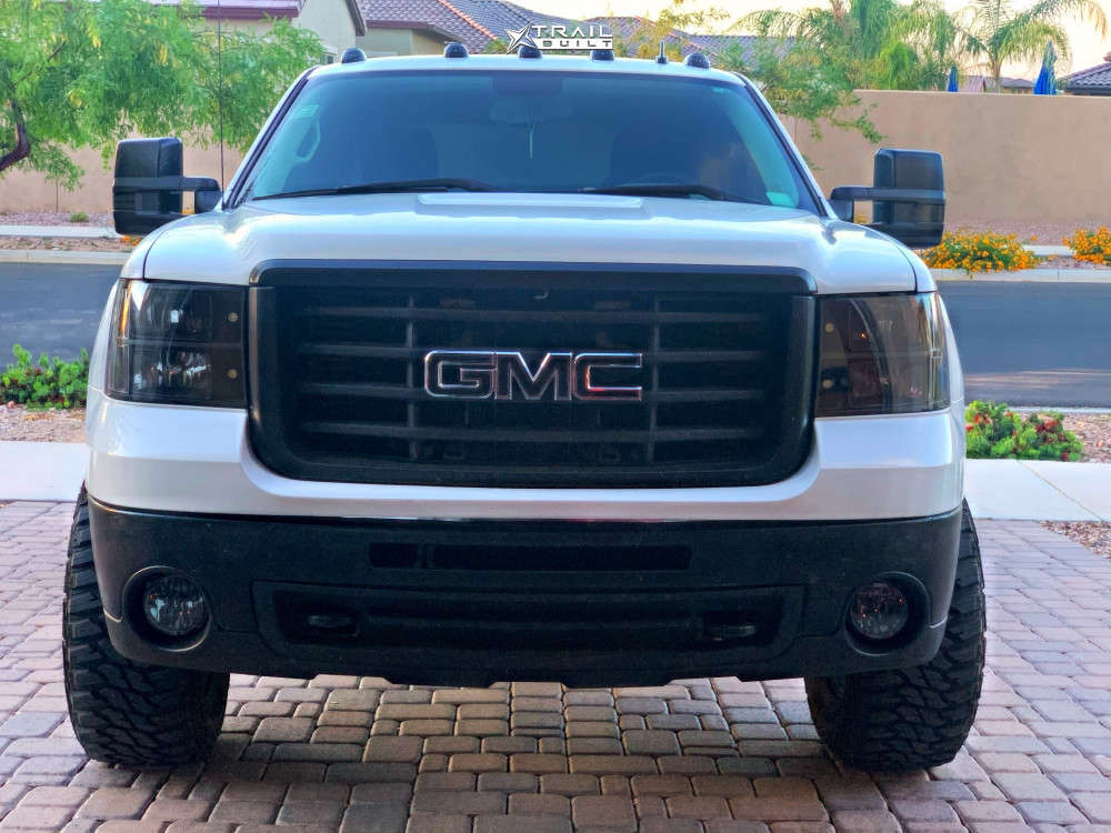 2007 GMC Sierra 2500 HD Wheel Offset Aggressive > 1" Outside Fender ...