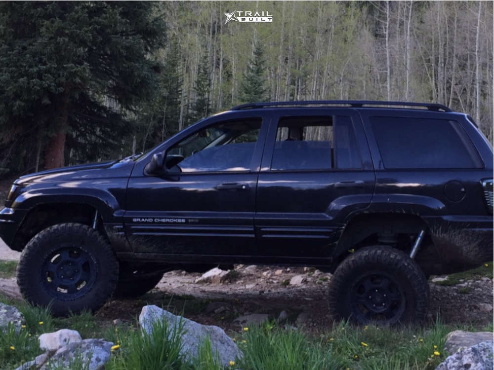 2004 Jeep Grand Cherokee Wheel Offset Aggressive > 1" Outside Fender ...