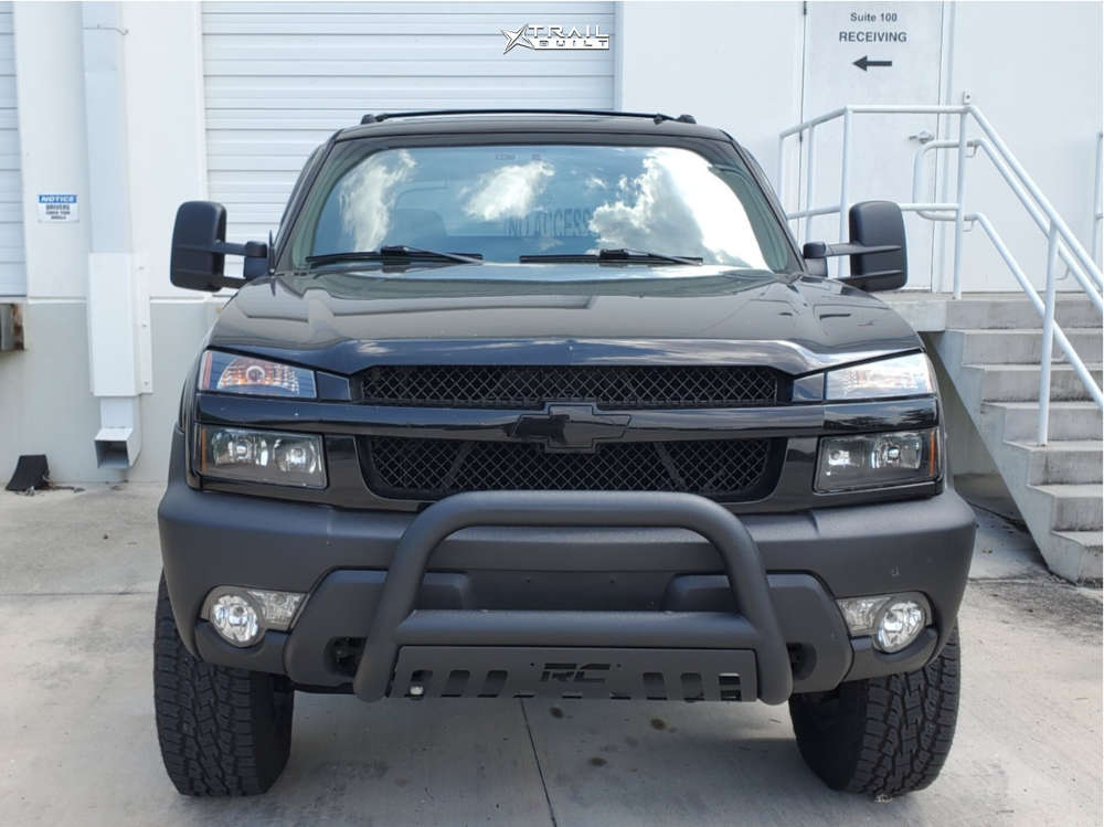 2002 Chevrolet Avalanche 1500 Wheel Offset Aggressive > 1" Outside ...