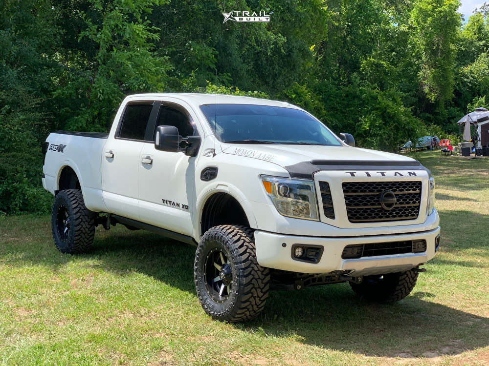 2017 Nissan Titan XD Wheel Offset Aggressive > 1" Outside Fender ...