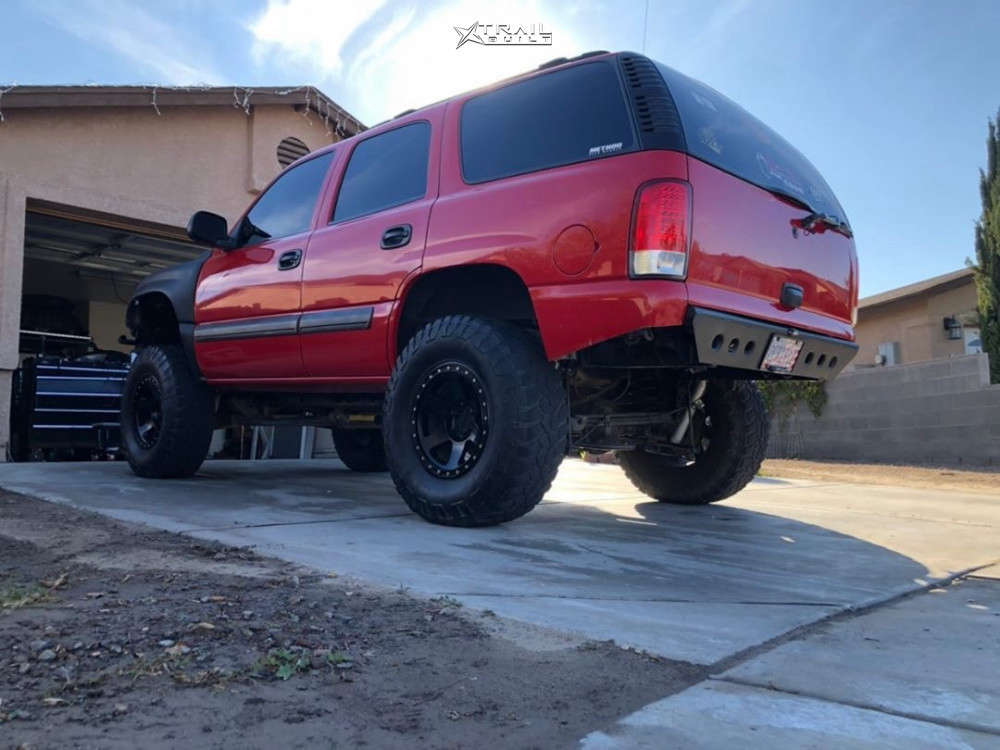 2001 Chevrolet Tahoe Wheel Offset Aggressive > 1" Outside Fender ...