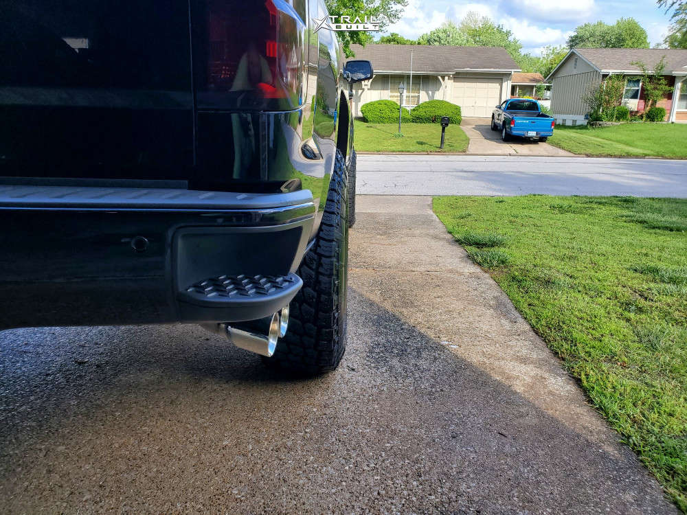 2017 Chevrolet Silverado 1500 Wheel Offset Aggressive > 1" Outside ...