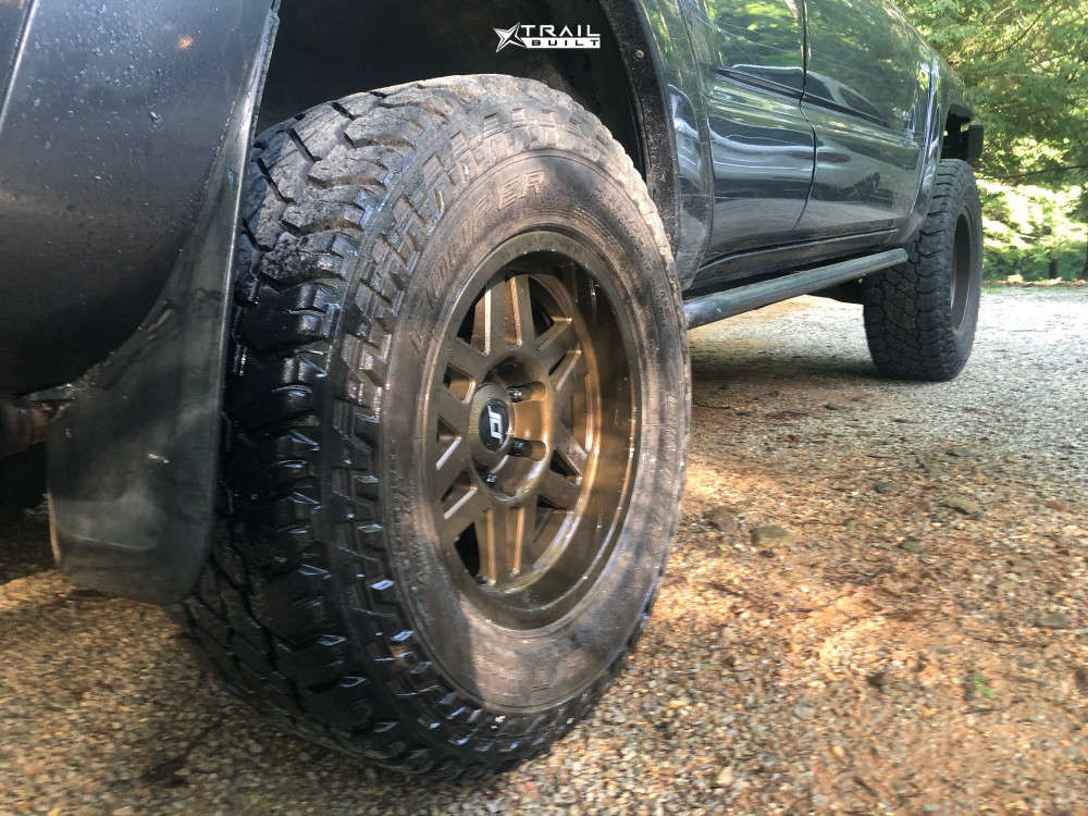 2004 Toyota 4Runner Wheel Offset Aggressive > 1" Outside Fender ...