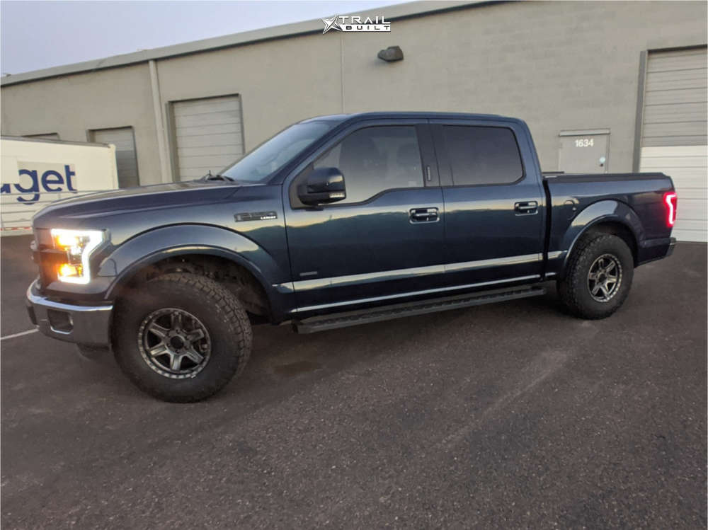 2016 Ford F-150 Wheel Offset Aggressive > 1" Outside Fender Leveling ...