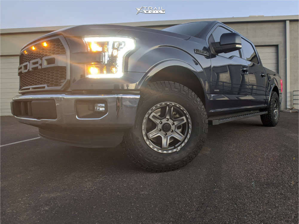 2016 Ford F-150 Wheel Offset Aggressive > 1" Outside Fender Leveling ...