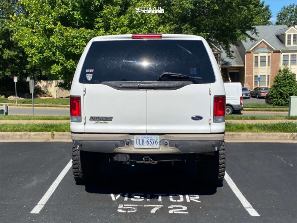 2002 Ford Excursion Wheel Offset Aggressive > 1" Outside Fender ...
