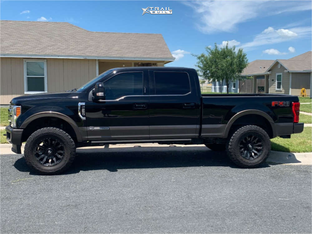 2017 Ford F-250 Super Duty Wheel Offset Aggressive > 1" Outside Fender ...