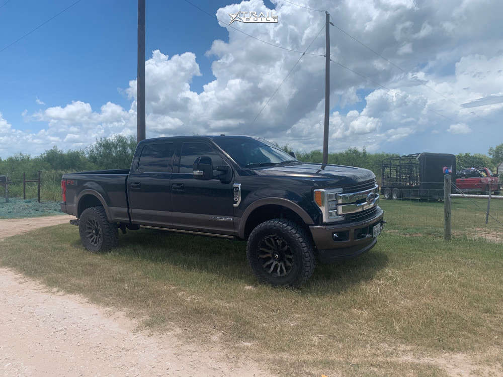 2017 Ford F-250 Super Duty Wheel Offset Aggressive > 1" Outside Fender ...