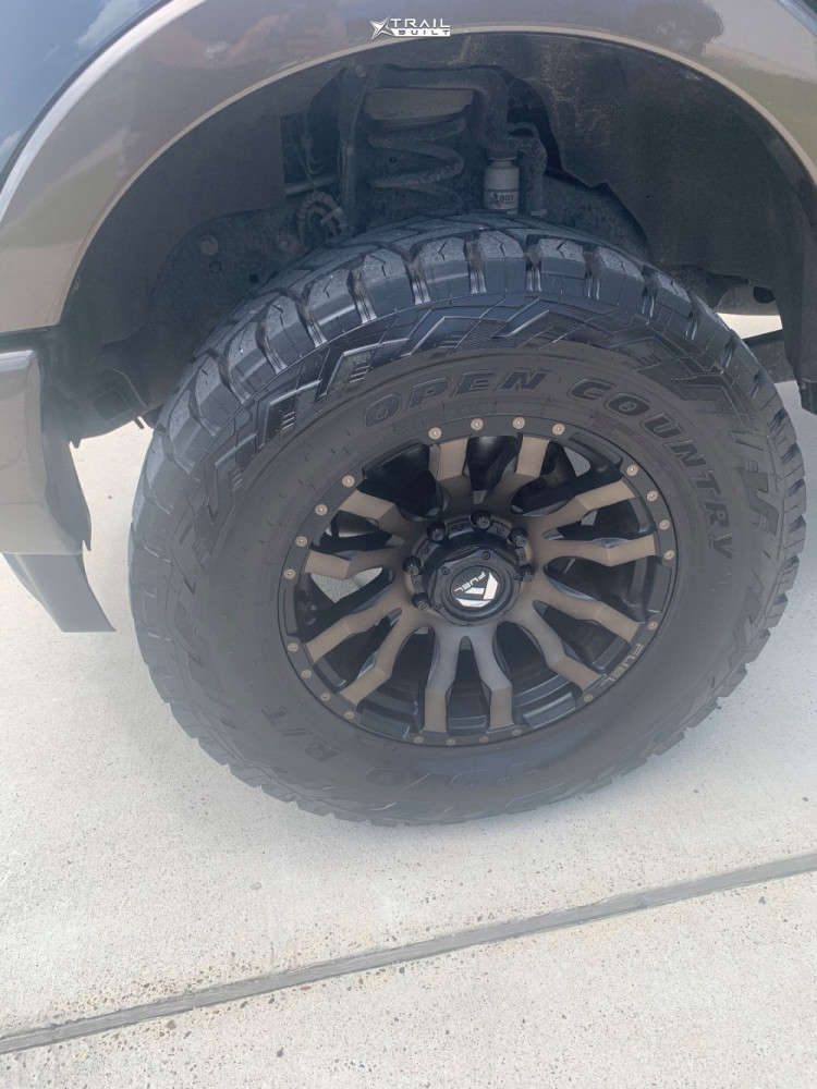 2017 Ford F-250 Super Duty Wheel Offset Aggressive > 1" Outside Fender ...