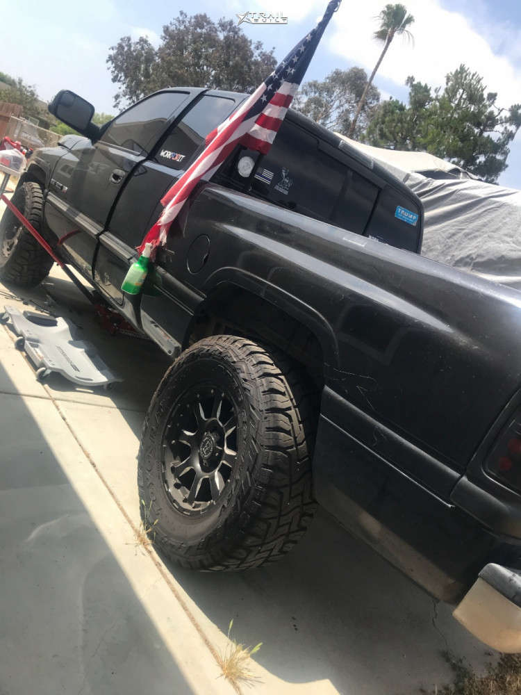 2001 Dodge Ram 1500 Wheel Offset Aggressive > 1" Outside Fender ...