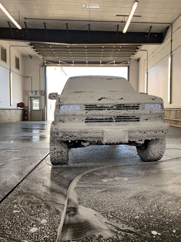 1994 Chevrolet K1500 Wheel Offset Aggressive > 1" Outside Fender Stock ...