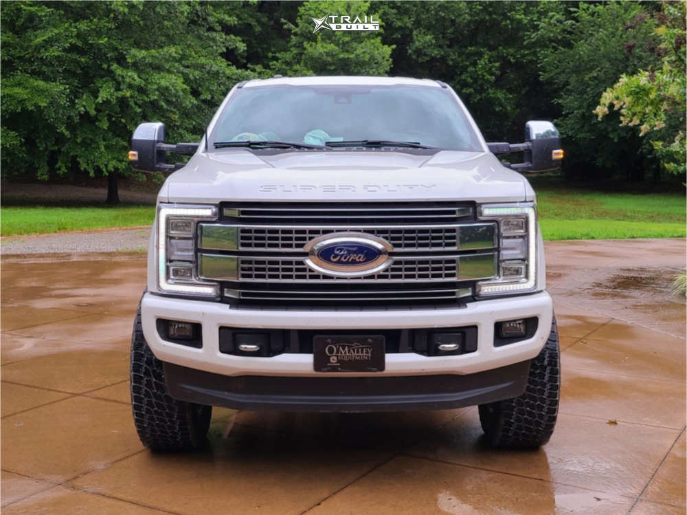 2017 Ford F-250 Super Duty Wheel Offset Aggressive > 1" Outside Fender ...