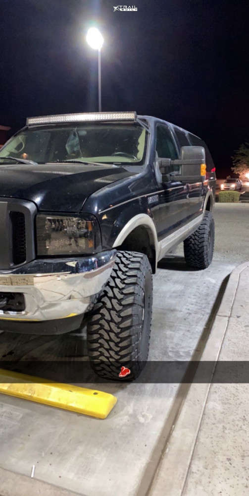2000 Ford Excursion Wheel Offset Aggressive > 1" Outside Fender ...