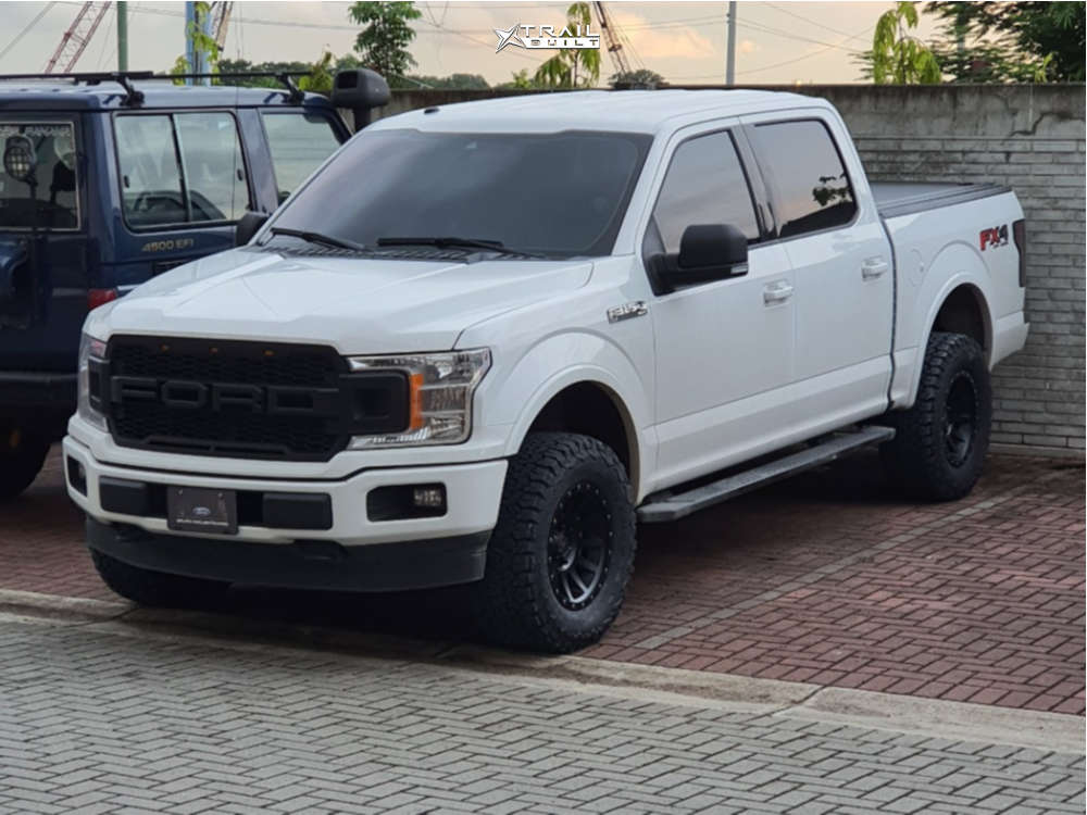 2019 Ford F-150 Wheel Offset Aggressive > 1" Outside Fender Leveling ...