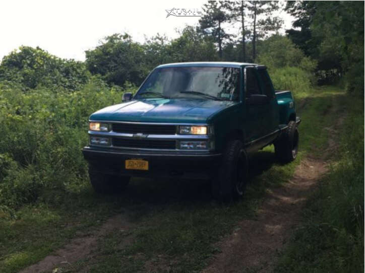 1996 Chevrolet K1500 Wheel Offset Aggressive > 1" Outside Fender Stock ...