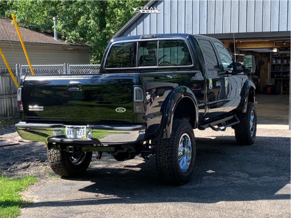 2005 Ford F-250 Super Duty Wheel Offset Aggressive > 1" Outside Fender ...