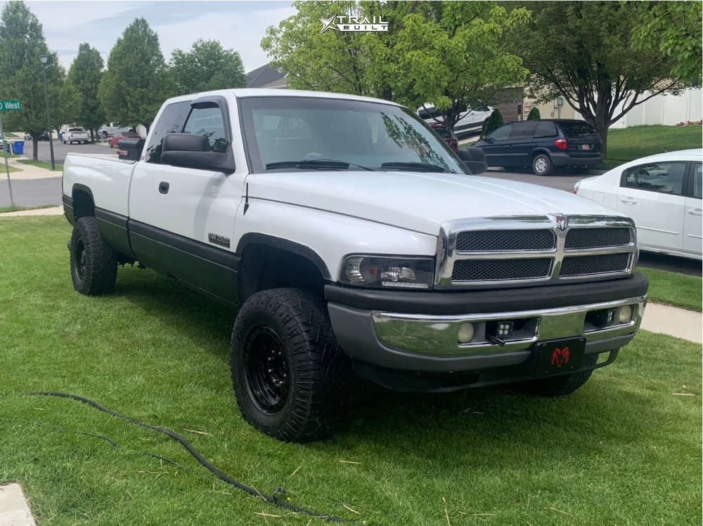 1997 Dodge Ram 2500 Wheel Offset Aggressive > 1" Outside Fender ...