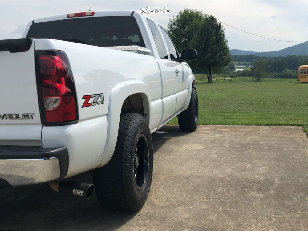 2005 Chevrolet Silverado 1500 Wheel Offset Aggressive > 1" Outside ...