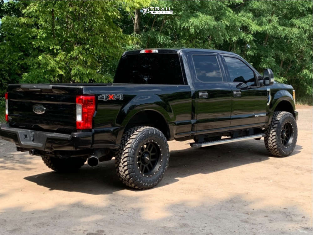 2017 Ford F-250 Super Duty Wheel Offset Aggressive > 1" Outside Fender ...