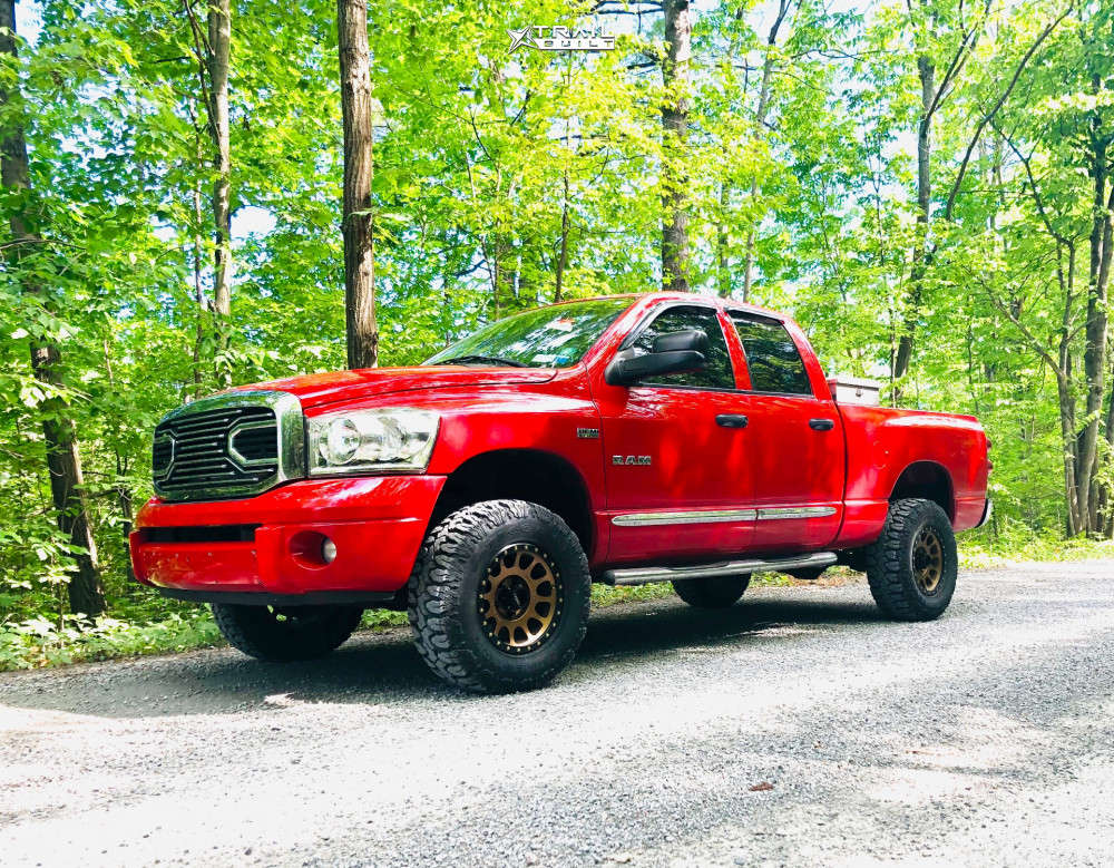2008 Dodge Ram 1500 Wheel Offset Aggressive > 1" Outside Fender ...